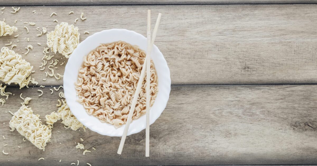 How to cook noodles in the microwave | Gimme Recipe